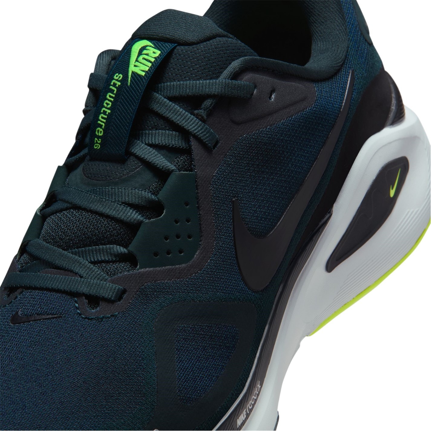Nike | Structure 26 Trainers Mens | Everyday Neutral Road Running Shoes ...