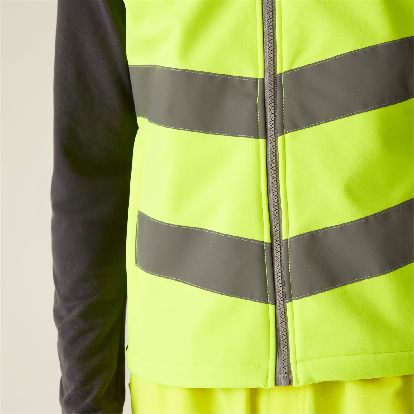 Regatta | Mens Hi-Vis Pro Contract Ablaze Softshell Bodywar | Hi-Vis ...