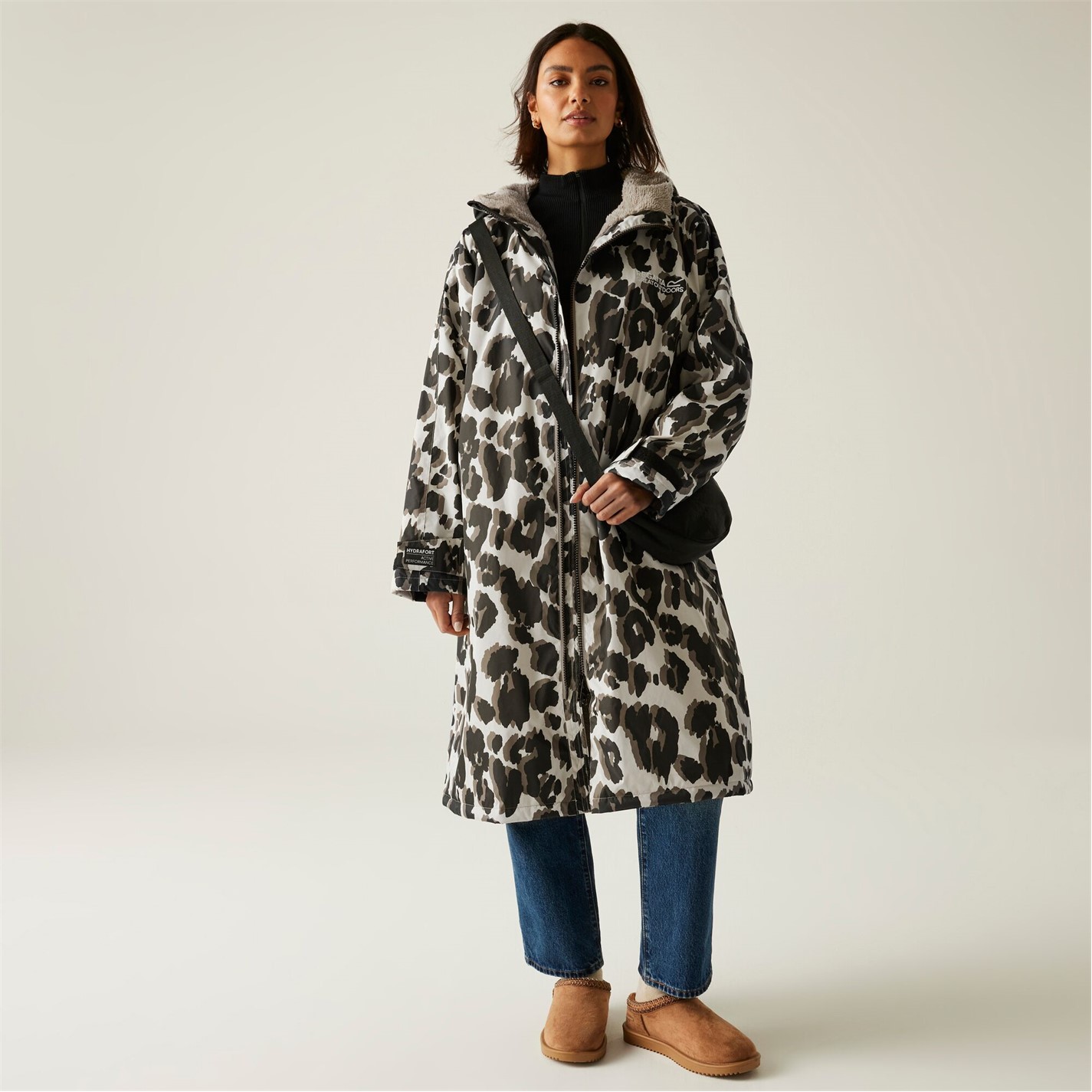 Regatta | Waterproof Windproof Changing Robe | Waterproof Robes ...