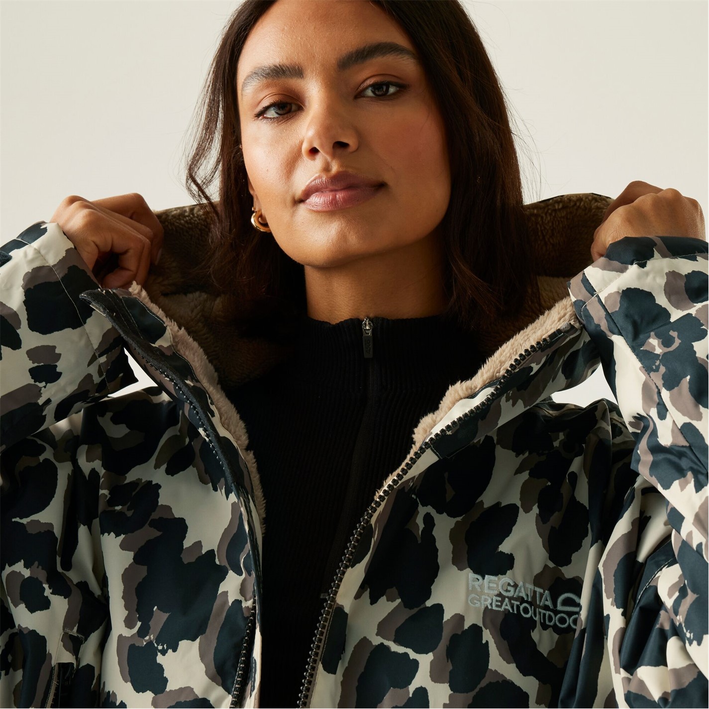 Regatta | Waterproof Windproof Changing Robe | Waterproof Robes ...
