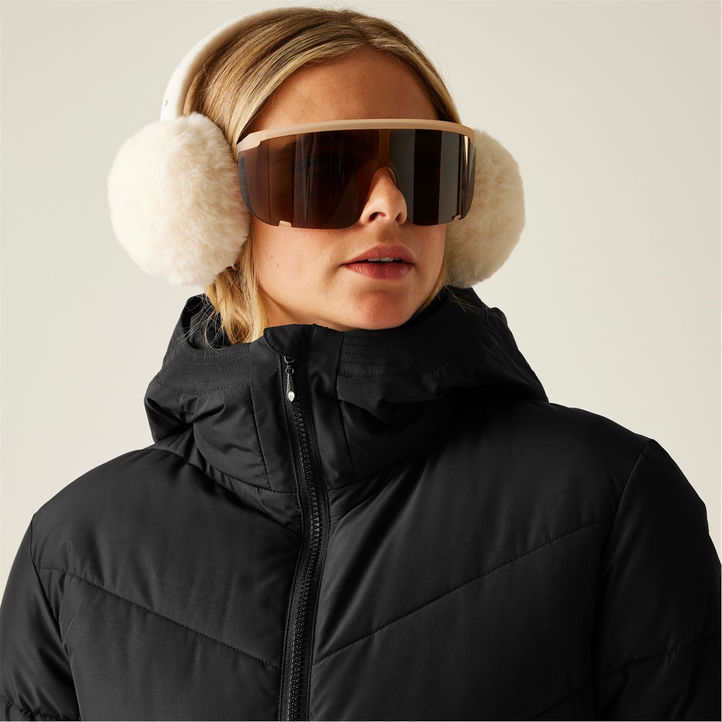 Dare 2b | Women's Striking V ARED 15/15 High Warmth Padding Swarovski ...