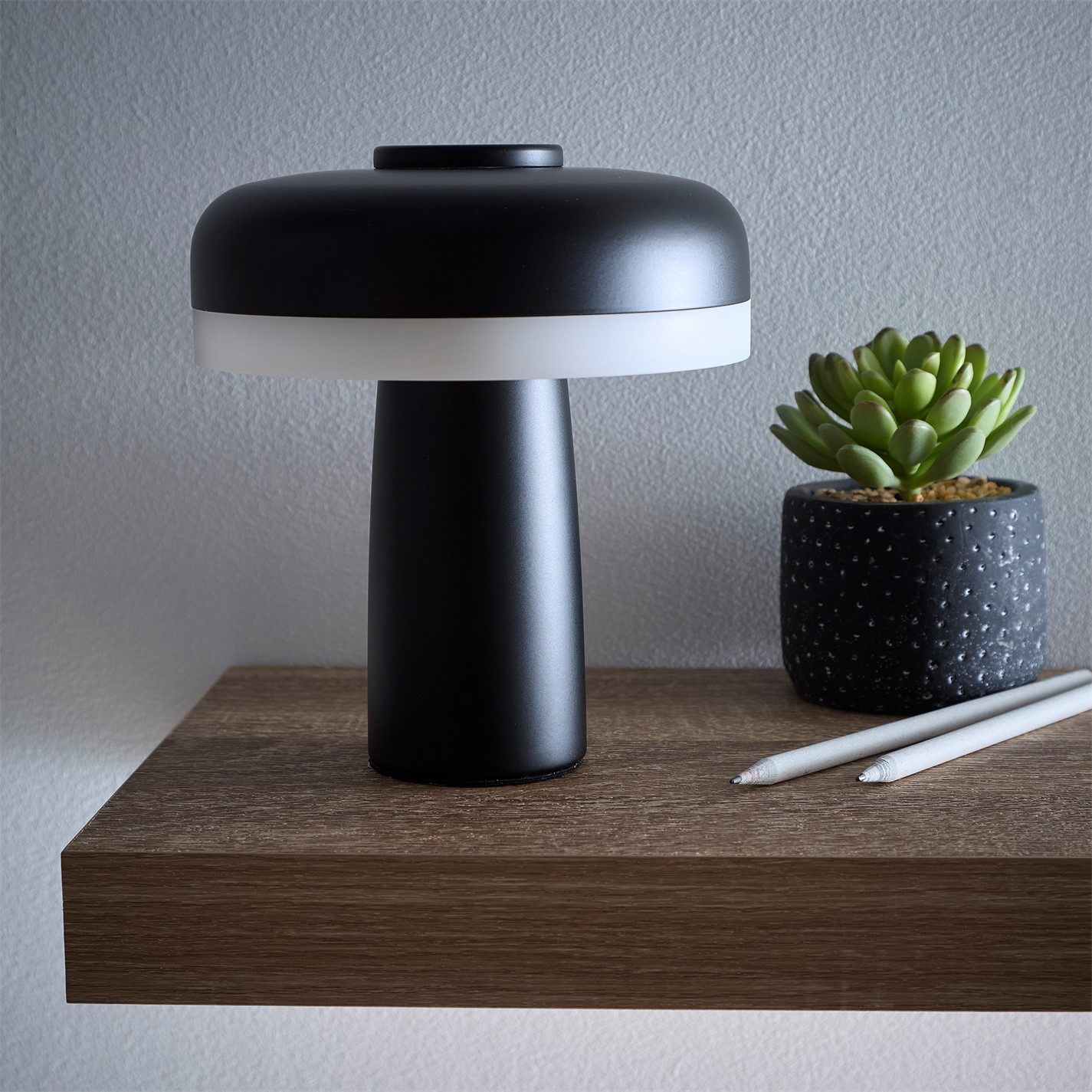 K Living | Lyon Black Rechargeable Led Table Lamp | Black ...