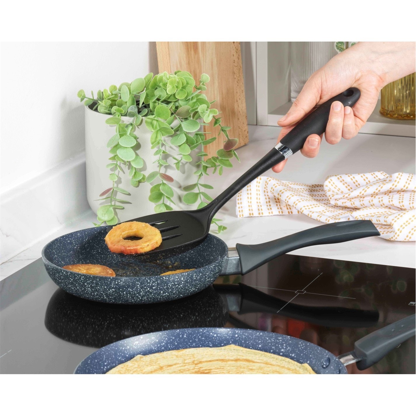 Russell Hobbs | 20cm Non-Stick Pressed Aluminium Bakelite Handle Frying ...