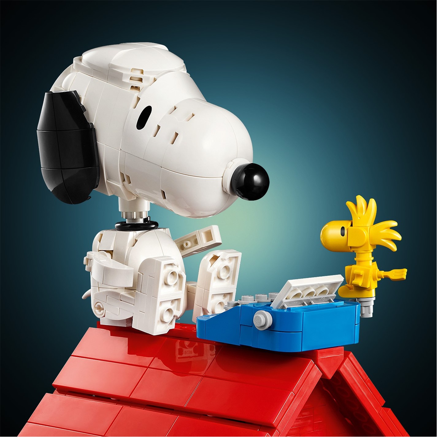 LEGO Ideas Peanuts: Snoopy’s Doghouse Set for Adults 21368 ...