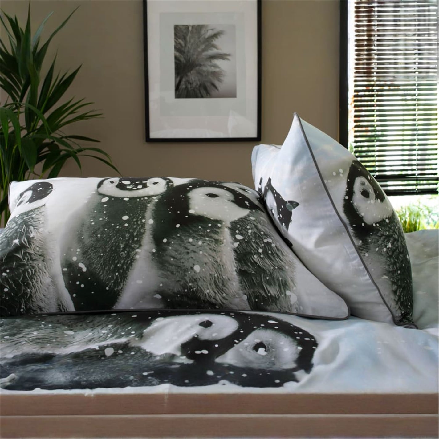 Deyongs | Penguin Hud Duvet Cover | Penguin | SportsDirect.com
