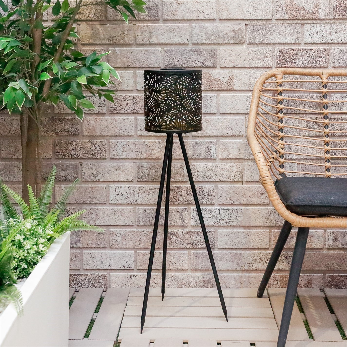 Streetwize | Solar Floor Lamp - Freestanding with Patterned Design ...